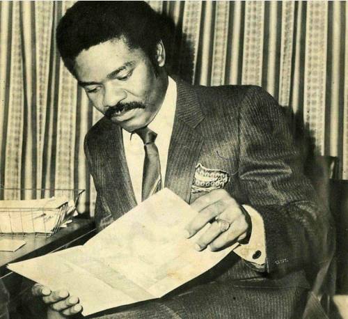 DELE GIWA – Famous, Influential, Eminent, Celebrated Journalist ...